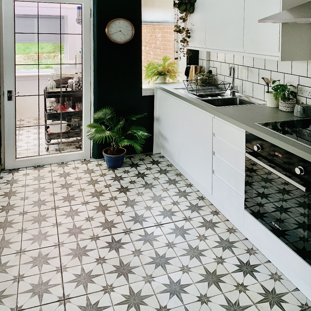 Pamela Created A Vintage Statement in Her Kitchen - Walls and Floors