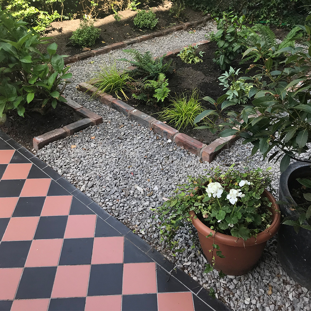 Julie Created A Chequered Garden Path - Walls and Floors