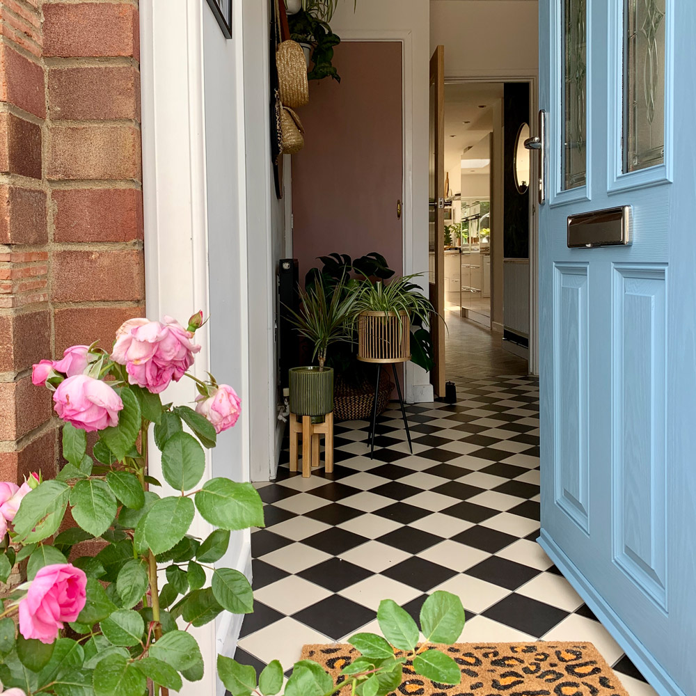 Elizabeth's Stunning Cava Victorian Quarry Entrance To Her Home - Walls ...