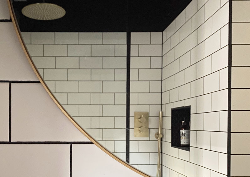 Sadiyya has Created a Monochrome Dream in her Bathroom - Walls and Floors